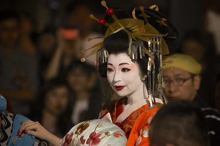 What Is A Geisha - The Secrets Of This Mysterious Tradition
