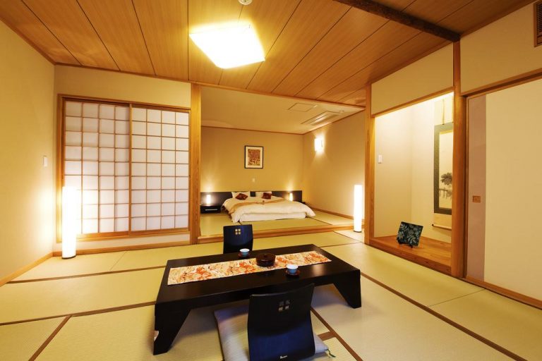 Explore Okuhida Onsen - The Most Popular Spots & More Tips