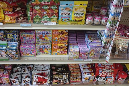 The 20 Best Japanese Snacks You Need To Try | Unique & Fun