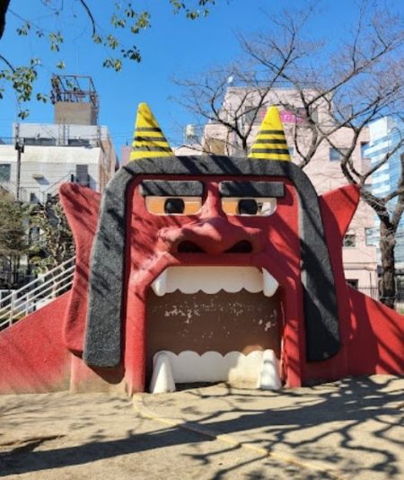 10 Giant Monsters That You Can Find In Tokyo (With Locations)