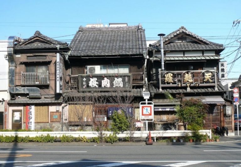 7 Surprising Facts About Yoshiwara, Tokyo's Old Red Light District