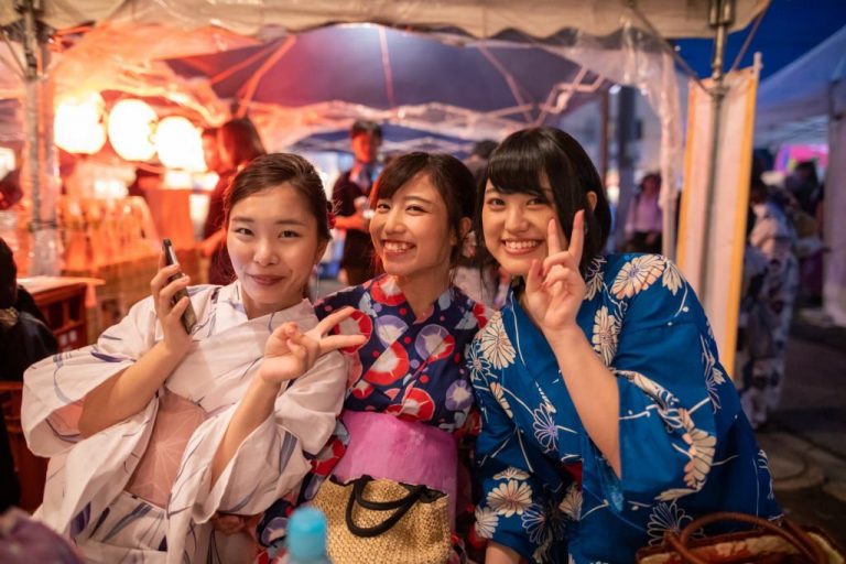 Japanese Dress Code - What to Wear in Japan Explained