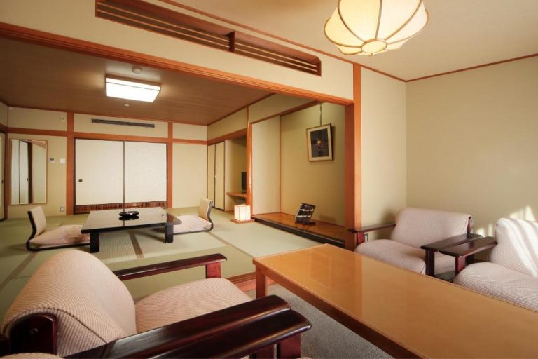 The 7 Most Beautiful Ryokans In Kinugawa Onsen To Book In 2026